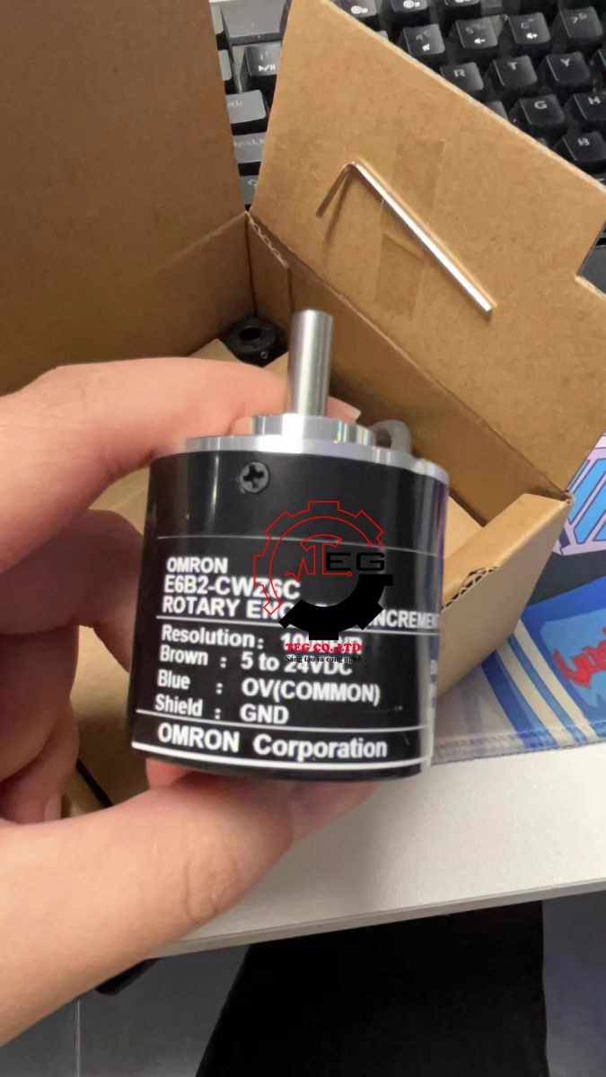 Bộ đếm Encoder Omron E6B2-CWZ6C 2000 xung